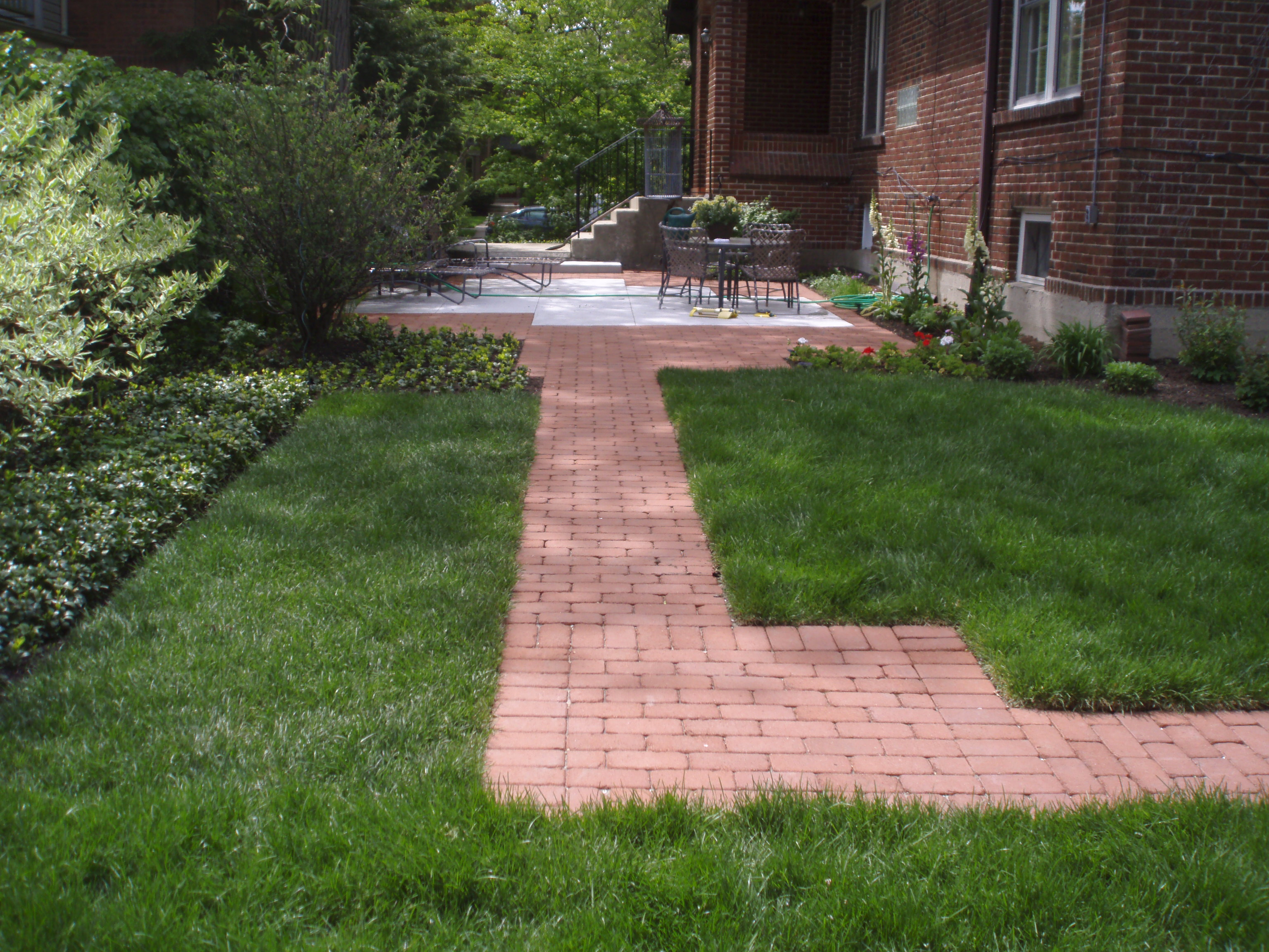 Cozy Side Yard – DRT Landscape Design